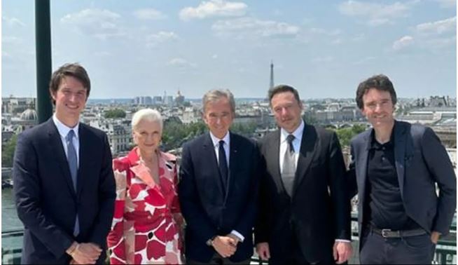 पेरिस में मिले दुनिया के दो सबसे अमीर व्यक्ति Elon Musk और Bernard Arnault तस्वीरें हुई वायरल